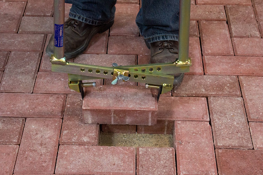 Arnts | PaveTech Paver PULLER - PAVE TECH - used in unsanded application